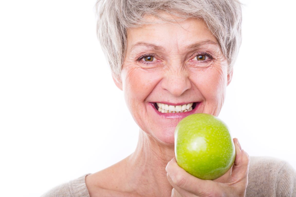 Why Does My Food Taste Different with Dentures? | Dr. Jennifer A. Reed
